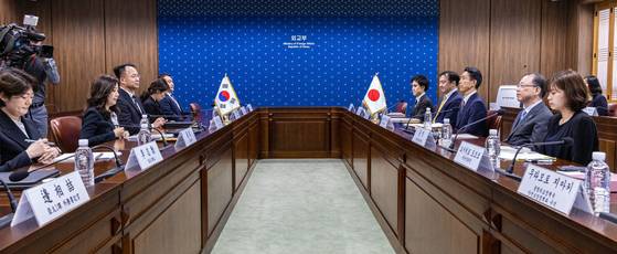 Korea, Japan agree to develop 'future-oriented security cooperation'
