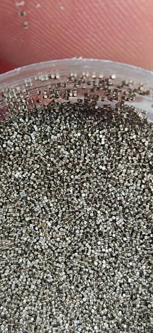 300㎖ 와인잔 분량이 수억 원…MLCC 공정 최초 공개