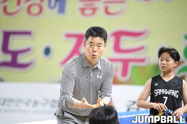 22초등농구 서울삼광초 부임 홍사붕 코치 첫 대회서 4강 진출 지휘