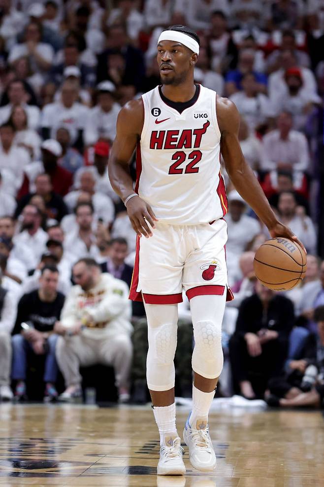 ‘버틀러 56득점 마이애미 아데토쿤보 복귀한 밀워키에 역전승시리즈 3 1 리드 Nba Po
