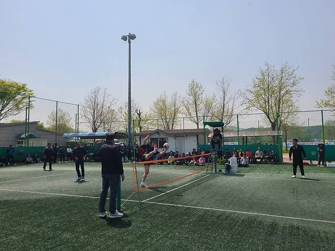 통금 없는 ‘자유의 땅에 모인 애주가들충주·원주·여주 58년 우정