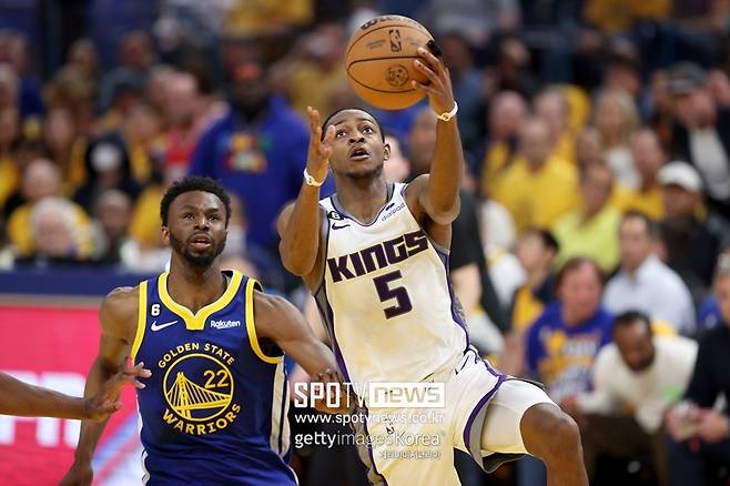 팍스·몽크 54점 새크라멘토 커리 29점 Gsw 제압7차전 간다