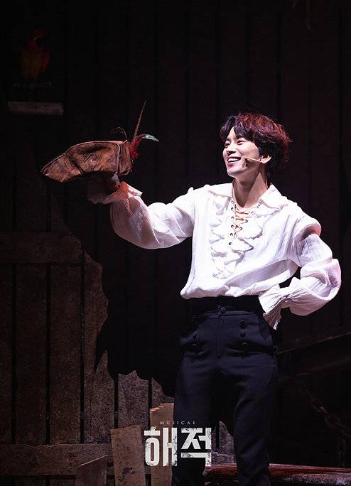 choi seok-jin : cerebral infarction - The Pirate Movie