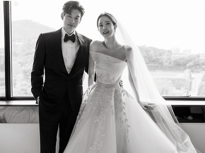 이다해♥︎세븐고화질 웨딩 사진본식 드레스는김연아손예진도 픽한 명품드레스 어썸클