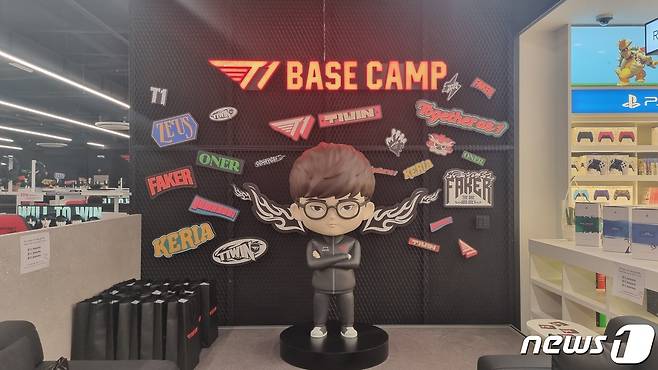 T1의 PC방 BASE CAMP 오픈…'제2의 페이커' 요람 될까