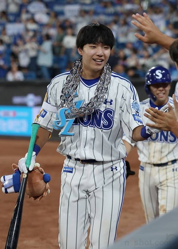 어차피 한 번쯤은 다치겠거니” 부상으로 출발 늦었던 21세 9r 외야수의 긍정 마인드 야구를 더 잘하고 싶다