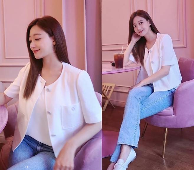 오승아 여름에 딱 반팔 화이트 트위드 재킷 어디꺼 패션엔