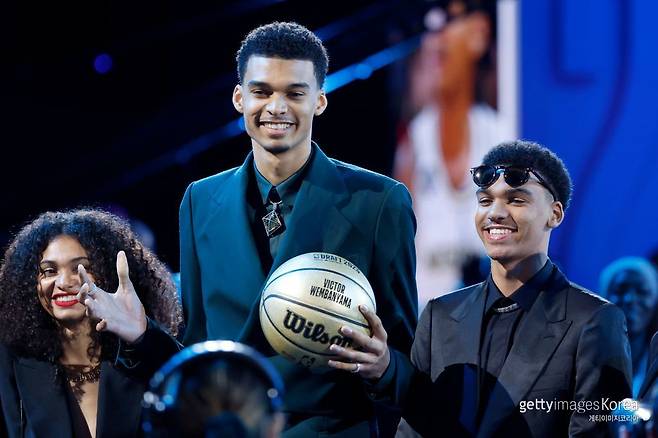 웸반야마 Nba드래프트 전체 1번르브론 이후 최고 재능 샌안토니오로