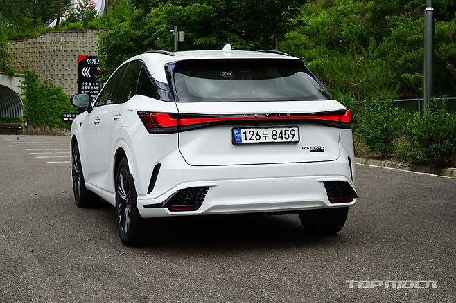 [시승기] 렉서스 RX500h, 주행성능 강조한 퍼포먼스 SUV | 탑라이더