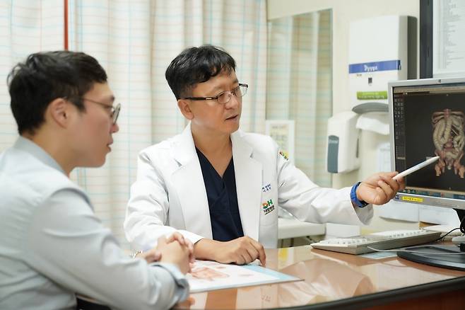 일상을 괴롭히는 ‘배변 장애 생활 습관만 바꿔도 80는 완치”