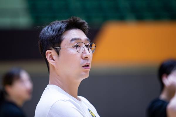 Is 다카사키 자존심 상하지만 배우러 왔다 선수들 역시 깨우치길 바라는 김완수 감독