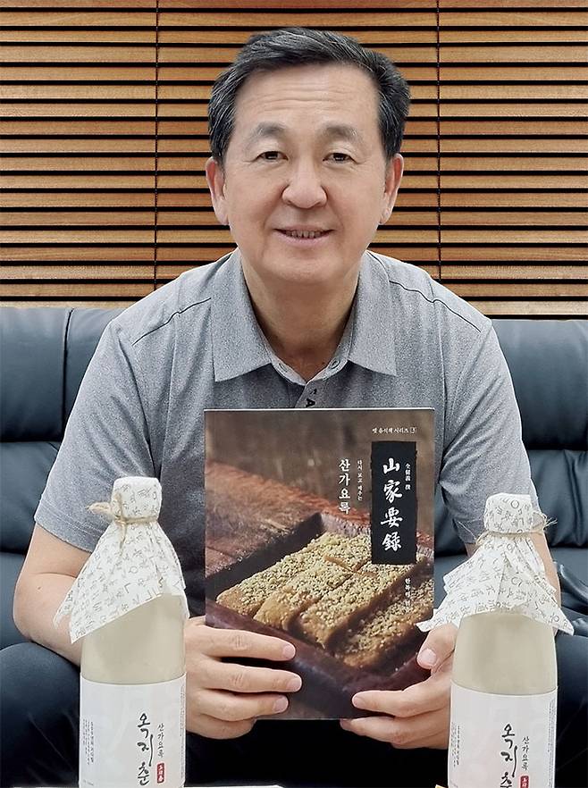 박순욱의 한국술 탐방 조선시대 프리미엄 잣막걸리 ‘옥지춘 복원한 우리술 박성기 대표 인터뷰 옥지춘은 잣이 씹힐 정도로