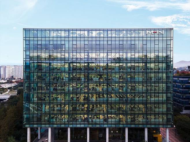 NHN, 2분기 영업익 302%↑...결제·클라우드 급성장