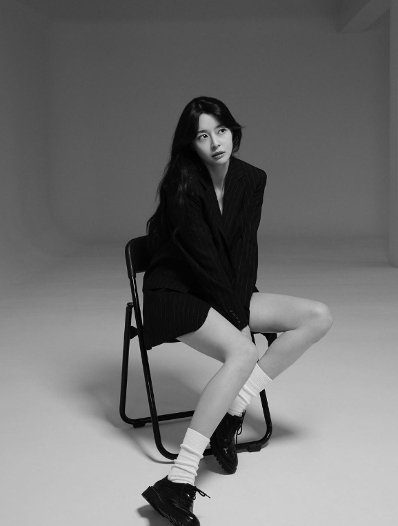 얼굴도 예쁜데 키도 큰 여신 배우172cm실물체감샷믿기지 않는 비율숏팬츠정장룩 어썸클