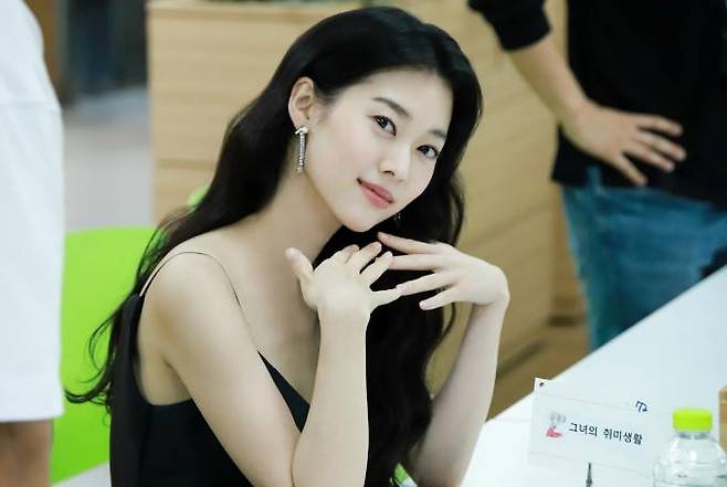 너무 예뻐 올해 부천의 여신으로 불리었던 여배우 모습 필더무비