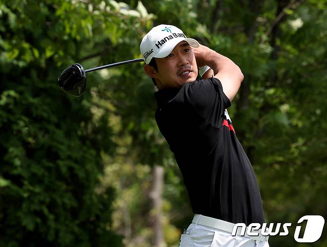 박은신, KPGA iMBank 오픈 첫날 단독 선두…시즌 첫승 겨냥