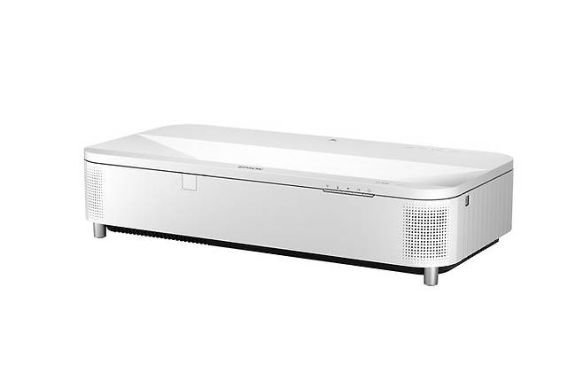 10cm 거리에서도 100인치 화면 구현 한국엡손 레이저 프로젝터 신제품 공개