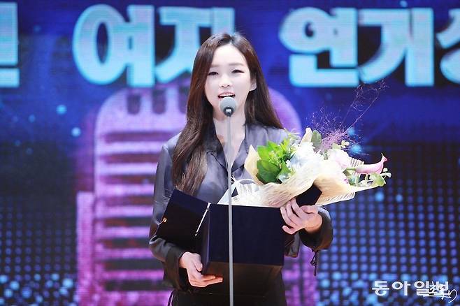 제 목소리로 위로를 건넬 수 있다면” 꼴찌 합격해 스타 된 청년 성우의 꿈 정양환의 요즘 젊은 것들