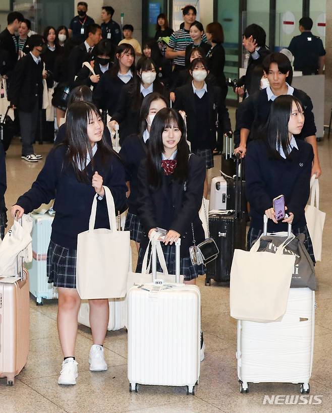한국 수학여행 온 일본 학생들