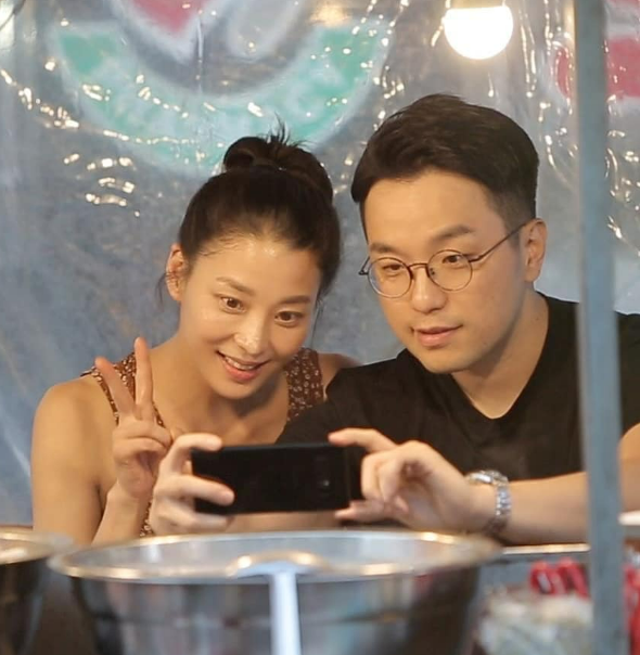 결혼식 당일 만취한 채 사라졌던 女배우 남편 스타일에이드