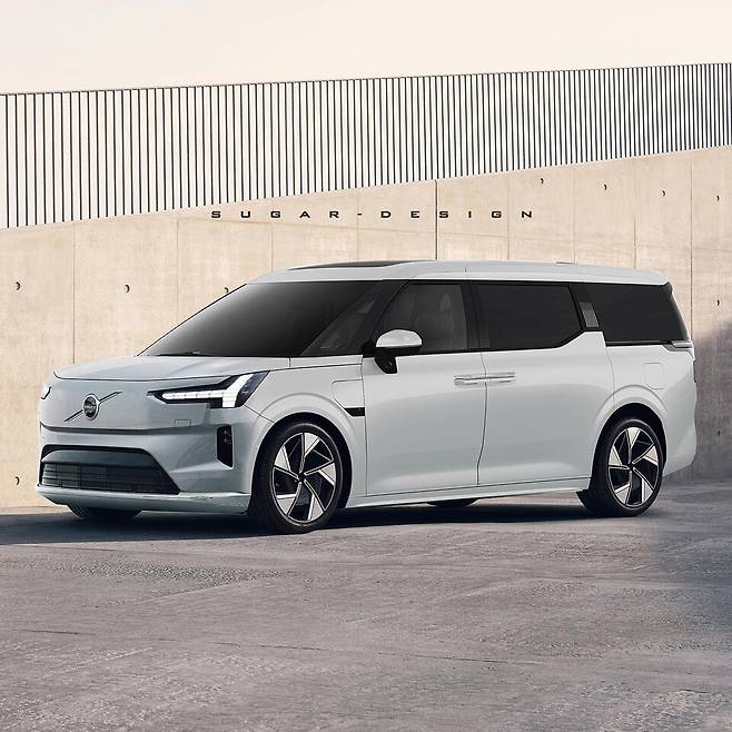 카니발보다 큰 스웨덴 미니밴 볼보 프리미엄 전기 Mpv Em90 예상도 등장 M투데이
