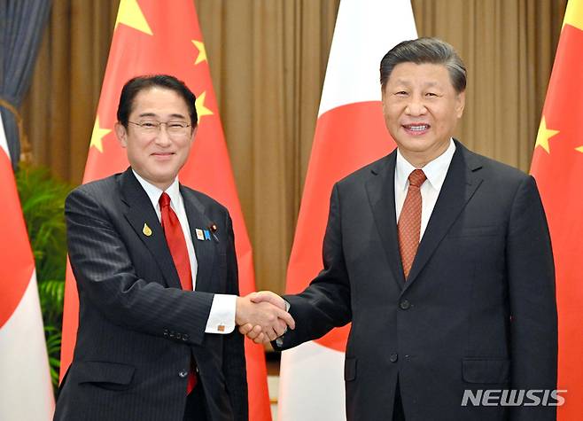 중·일 총리 평화우호조약 45주년 축전 교환건설적 관계 중요