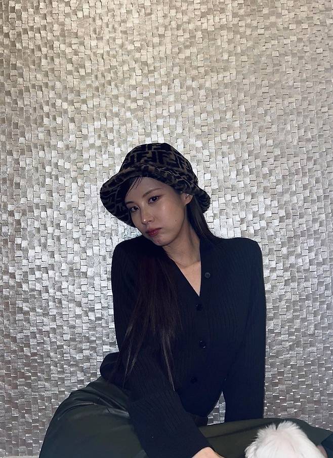 소녀시대 서현 보기만해도 포근해 버킷햇 하나로 끝낸 올드머니룩 패션엔