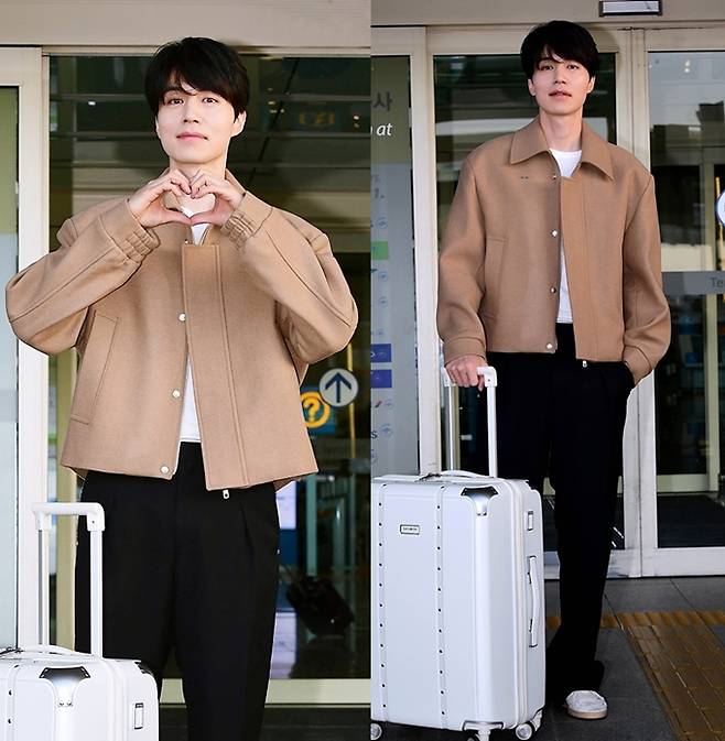 이동욱 캐리어 끄는 가을 멋남 훈훈한 댄디 남친룩 싱가포르 출국 패션엔