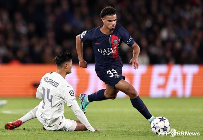 와 17살인데 이강인보다 5살 어린 Psg 동료 벌써 파격대우 재계약 맨유 관심 뿌리친다