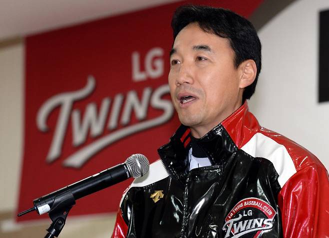 '1990·1994년 LG 우승 배터리' 김용수-김동수, KS 1차전 시구·시포