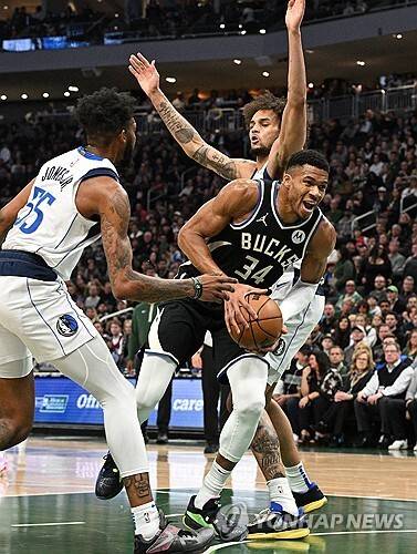Nba 아데토쿤보 40 14 7 밀워키 댈러스 제압하고 4연승 질주