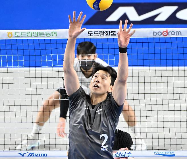 ‘어차피 우승은 대한항공 두터운 선수층 앞세워 선두 순항하는 대한항공