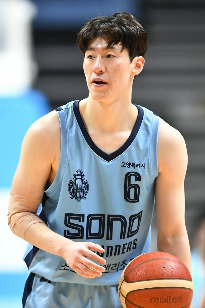 변칙 수비는 기본 특급 해결사로 성장 중인 소노 이정현