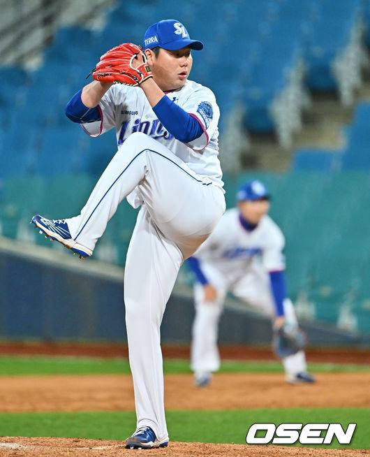 'FA 김재윤 보상 선수' 150km 파이어볼러, "KT는 팀워크 좋은 강팀...뽑아주신 만큼 좋은 성적으로 보답할 것"