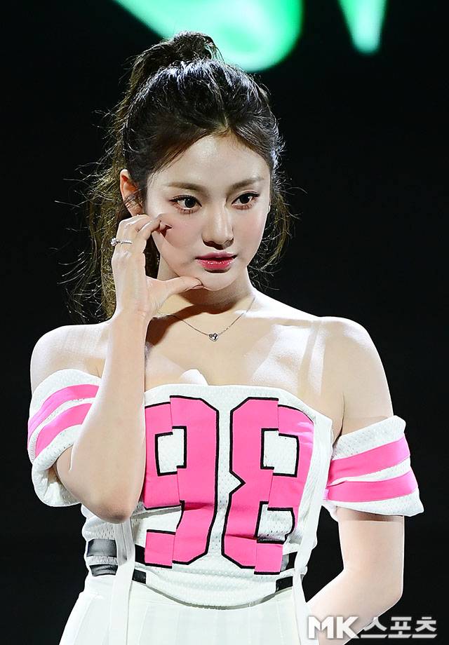 갑자기 예뻐진 에스파 닝닝 메이크업이 변했다 뷰티는 내운명