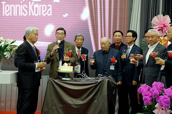 "테니스로 더 건강하게" 23년 한국시니어테니스연맹 연말 랭킹 시상식 개최