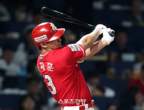 “운동회서 뛰다 넘어지는 아버지…”, 하재훈의 깨달음과 2024시즌 목표 ‘홈런왕’