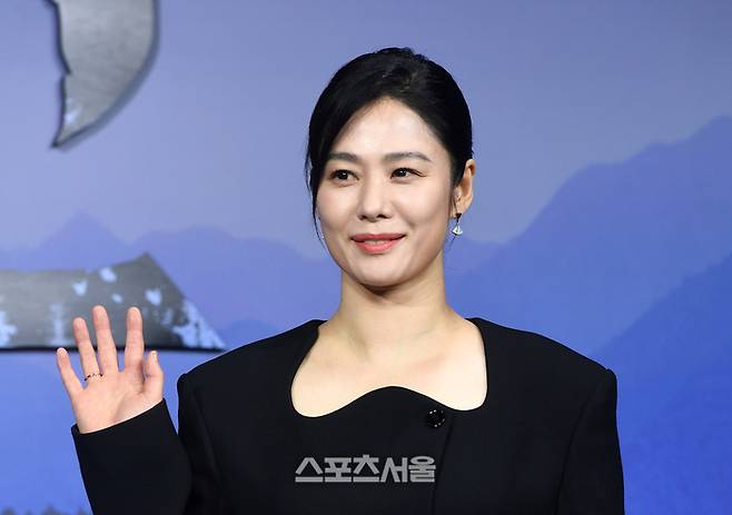 ‘선산 김현주 추리하는 즐거움이 있는 작품포장 없이 솔직하게 표현하고 싶었다”