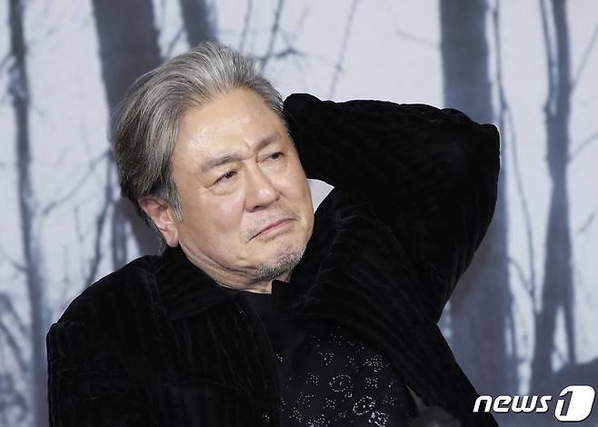 풍수사 최민식 무당 김고은파묘 검은 사제들 감독표 오컬트의 귀환종합 N현장