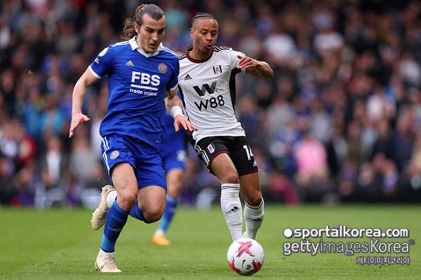 'Here We Go' 로마노피셜! '한때 EPL 정상급 DF' 쇠윈쥐, '김민재 친정팀' 페네르바체 임대 이적 근접