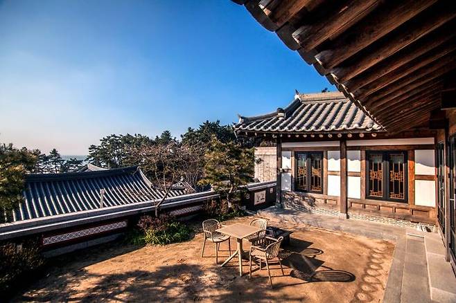 ‘쉼과 여유 느긋함 즐길 수 있는 태안 탼 한옥비치리조트