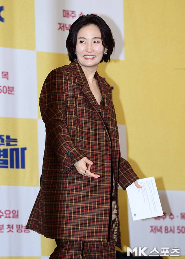 박경림 체크 패턴에 빠지다 한층 세련된 베스트 정장 셋업 패션 스타와 패션