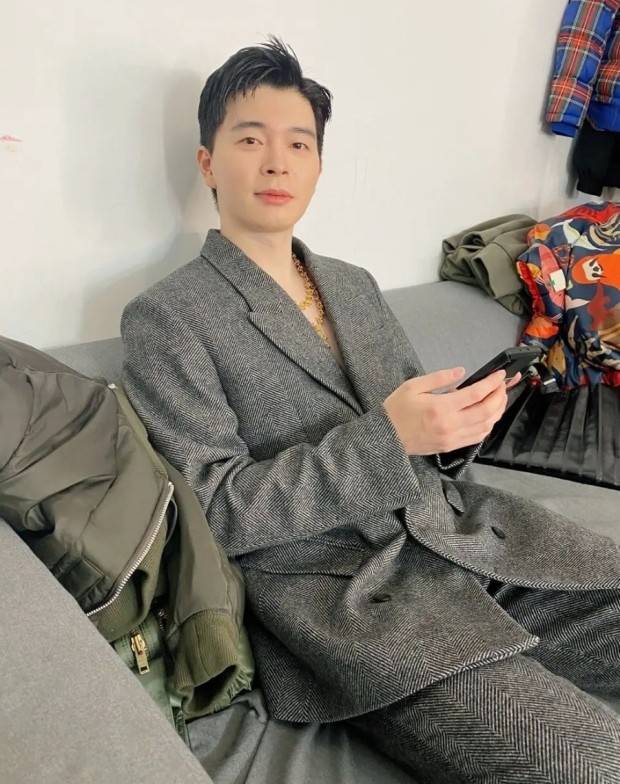 둘이 부부였어 7년 연애끝에 초등학교에서 결혼식올린 배우 커플 스포엔 뉴세이