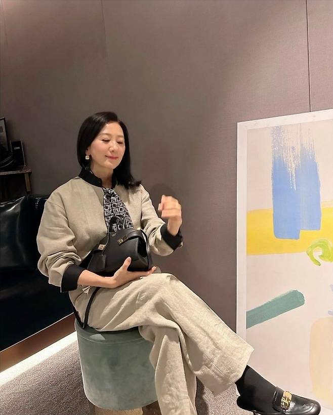 최강 동안 김희애 고급스러운 단발 C컬 헤어 스타일링 뷰티는 내운명