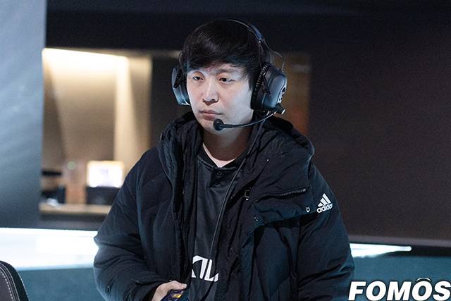 Lck 4년만의 4연패 Dk 이재민 감독 1세트 끝나고 선수들에게 밴픽 미안하다고 사과했다