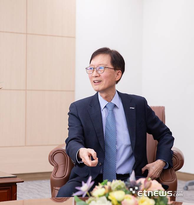 “연구몰입 환경이 세계적 연구중심대학의 토대” 이용훈 UNIST 총장