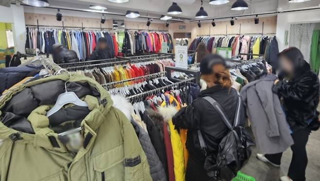 티셔츠 단돈 5000원 헌옷 사러 우르르mz들이 몰려간 곳