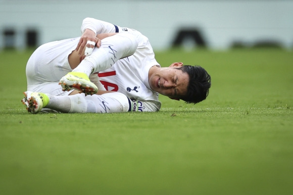 한국축구 일으켜 세울 믿음의 ‘호랑이 심장 감독 급구