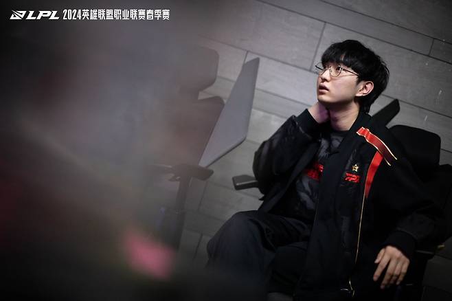 이번 시즌 LPL서 14개 챔피언 쓴 FPX '덕담' 서대길, "쓸 수 있는 챔피언 더 있다"