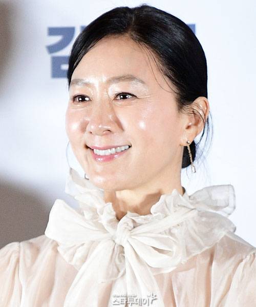 김희애 ‘우아세련美 둘 다 놓치지 않을 거예요 별별 사진집